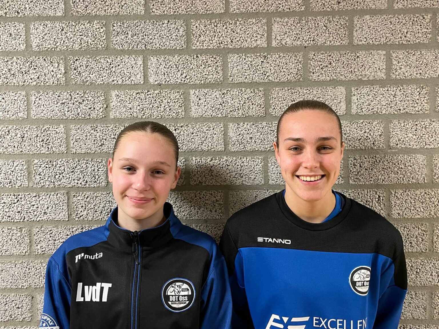 Nikki en Linn geselecteerd voor RTC U17 en U15 – DOT Oss Korfbal